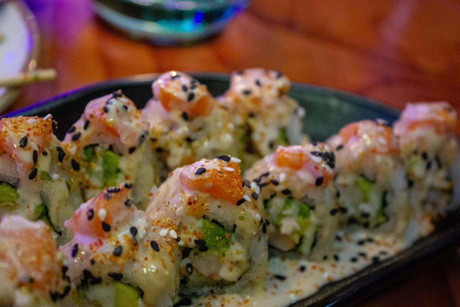 MAKI ACEVICHADO ROLL (10 Piezas) – Bar Santa Isabel
